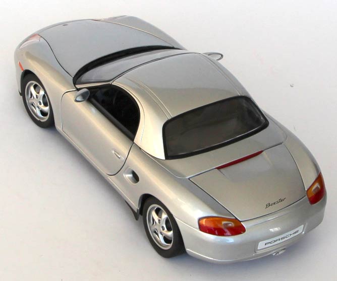 Porsche Boxster 986 hard top – ech 1/18 (UT Models) | Otakia.com